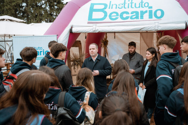 Culmina la etapa de inscripción para becas secundarias | DIARIO LA CALLE