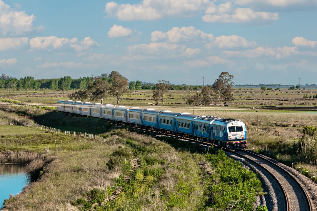 Trenes de larga distancia: Se pusieron a la venta los pasajes para viajar en agosto y parten de ...